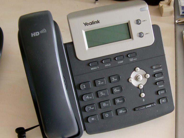 Yealink SIP-T20P VoIP Phone • zerozone.it